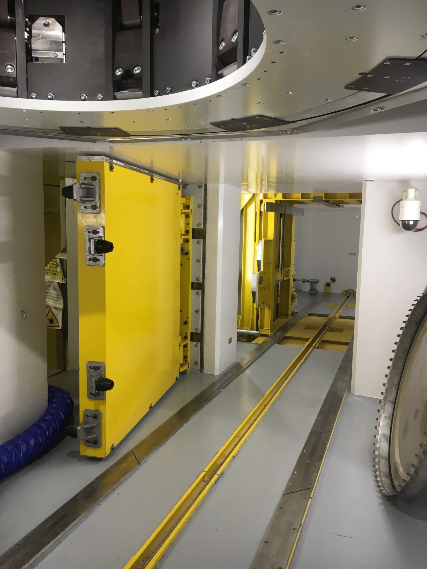 Hot cells and shielded systems - Cegelec CEM